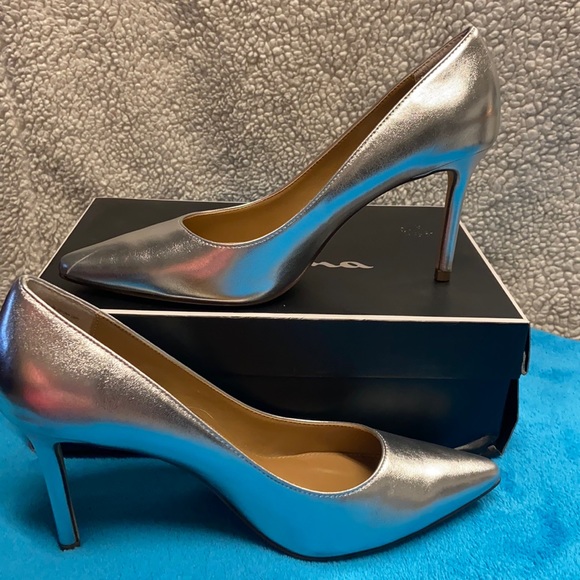 Nina | Shoes | Nina Nina Classic Pumps In Silver | Poshmark